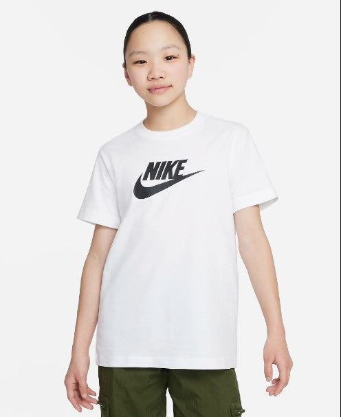 NIKE T-SHIRT SPORTSWEAR CLUB JR FD0928 100 – Euforie Vico Equense